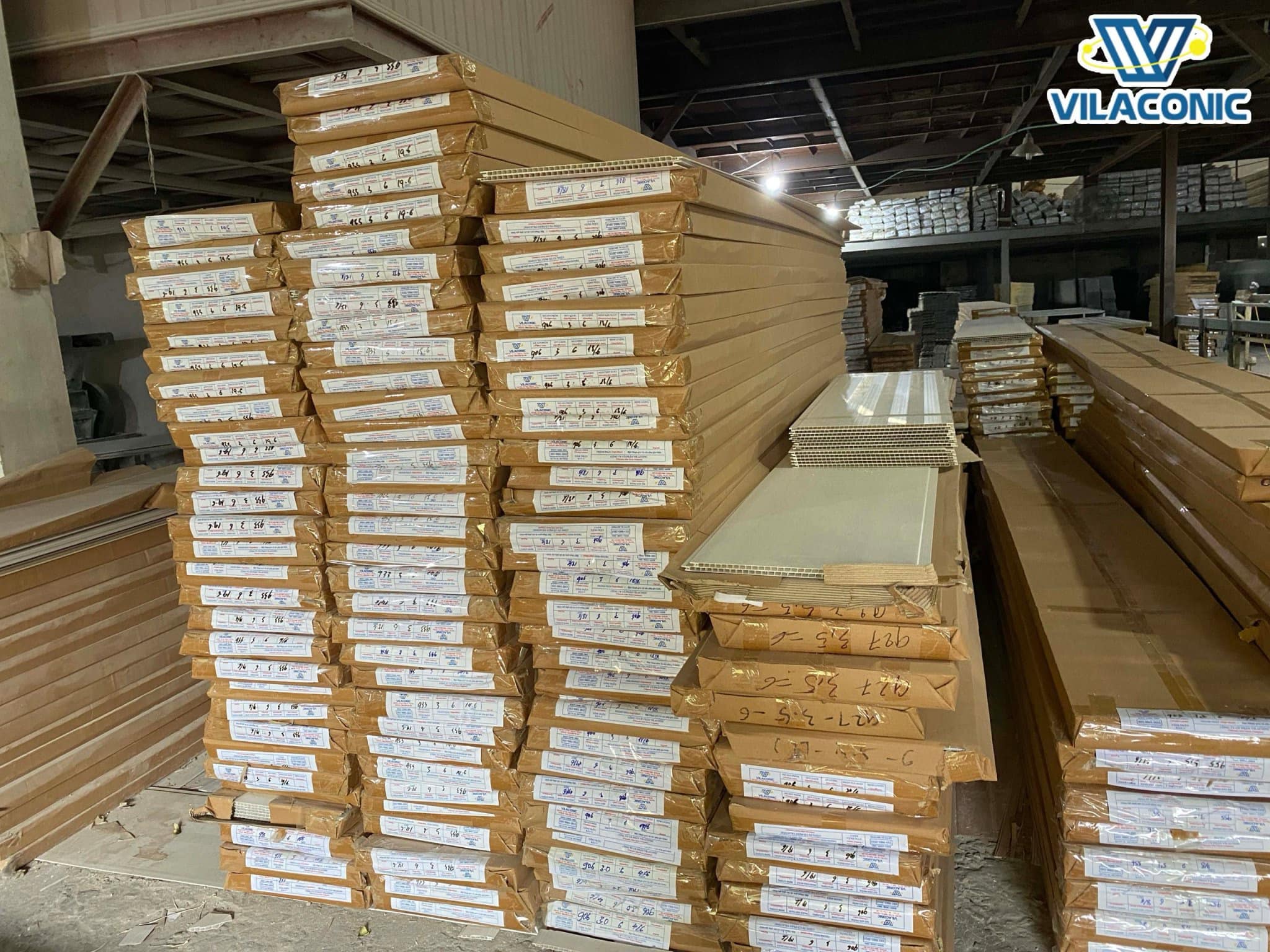 VILACONIC PLASTIC PANELS APPEARED FOR THE FIRST TIME IN AUSTRALIA